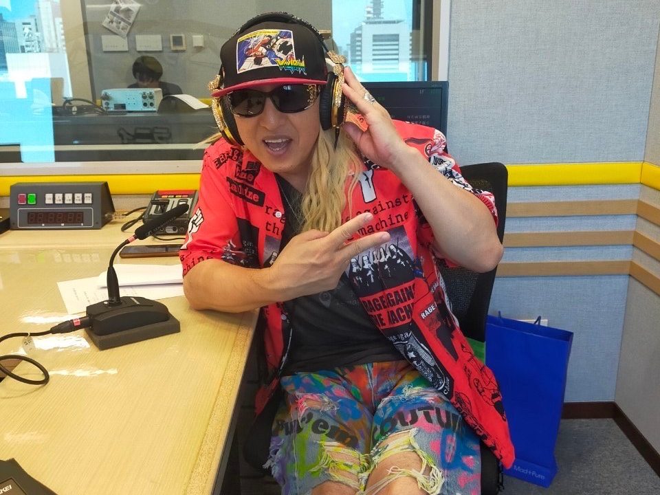 EZ DO DANCE！』と言えばポジティブになれる」 DJ KOOがリスナーへアドバイス | ラジトピ ラジオ関西トピックス