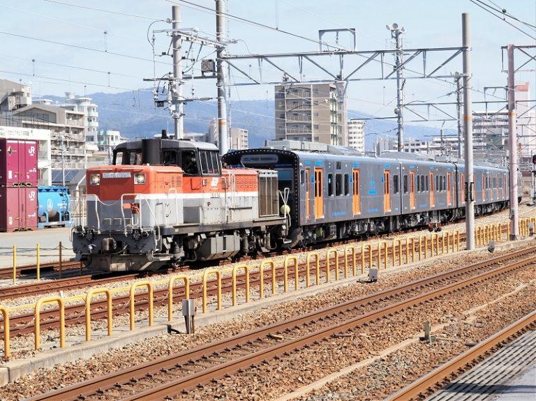 JR九州「YC1」、JR貨物「DD200」甲種輸送 | ラジオ関西 AM558 FM91.1